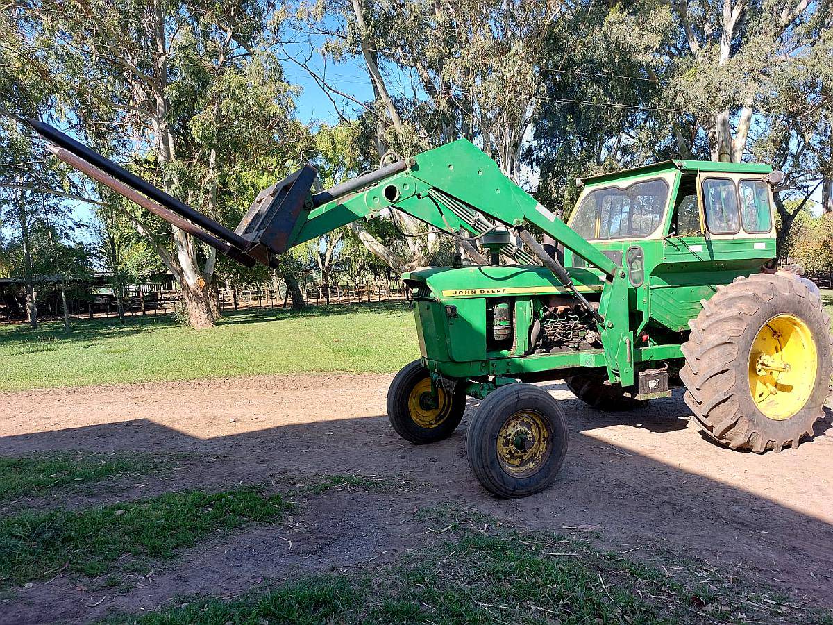 Tractor John Deere 3420 con Pala Frontal - Año: 1978 - Agroads