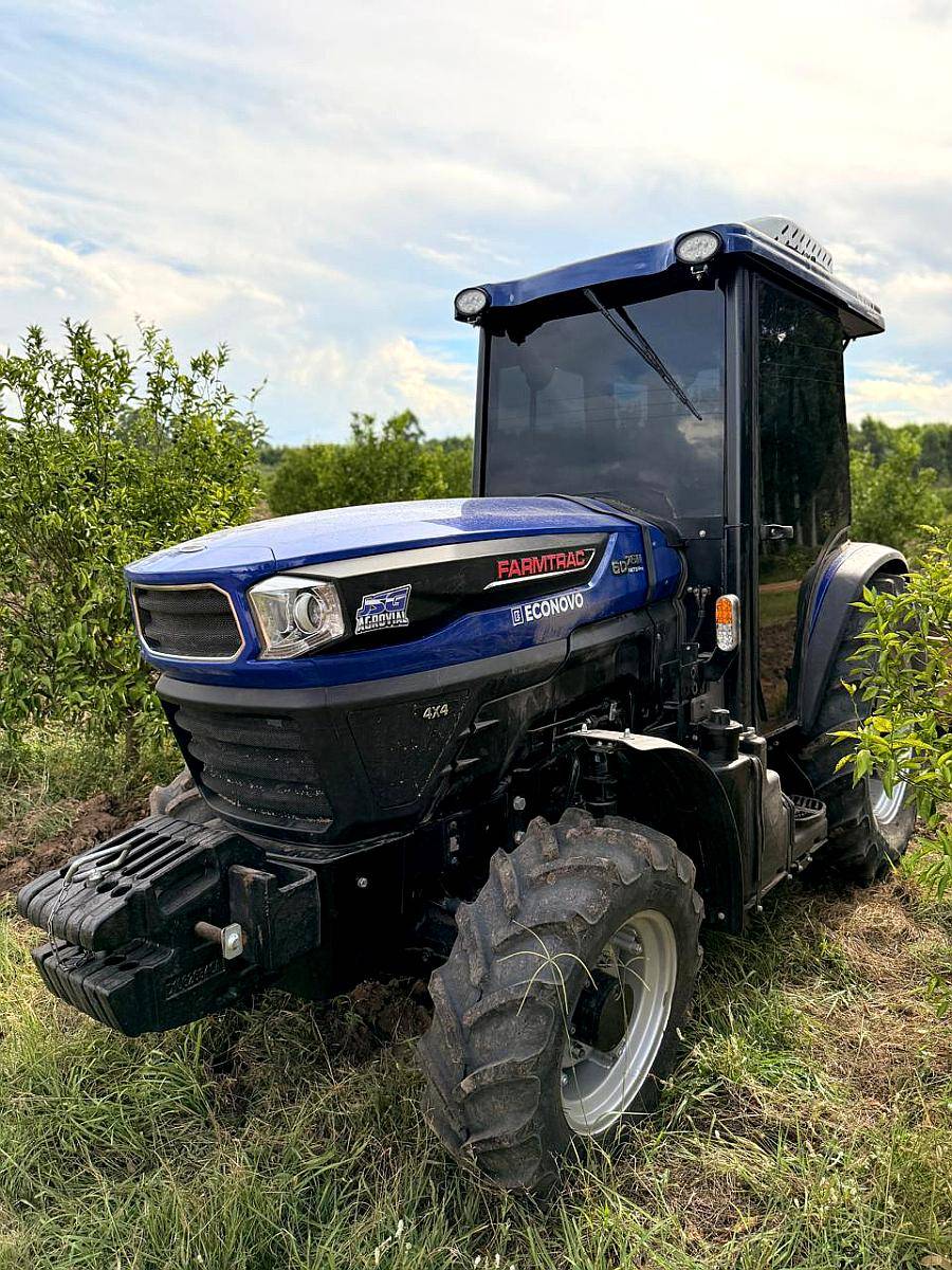 Tractor Farmtrac NT 6075 Narrow con Cabina de 75 HP - Agroads
