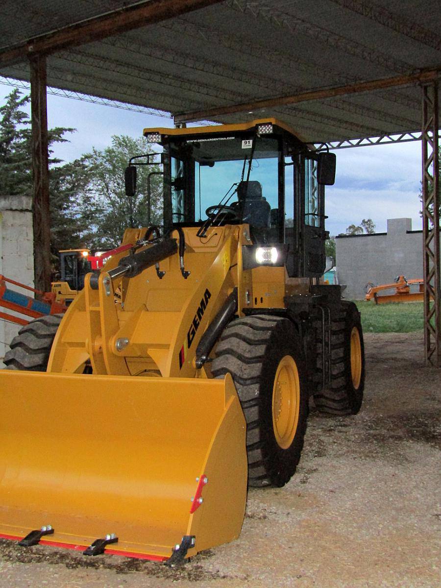 Pala Cargadora Gema C65 de 125 HP y Balde 1,80 MTR 3 - Agroads