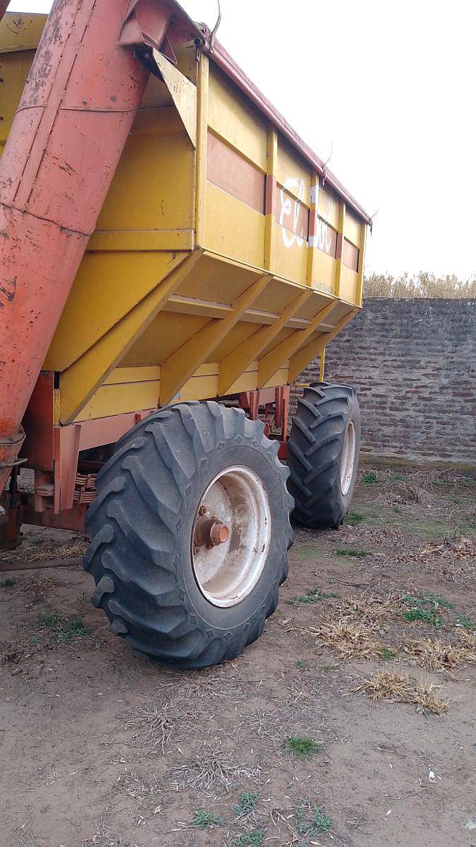 Tolva Auto Descargable el SOL de 12 TN, de 2 Ejes. - Agroads