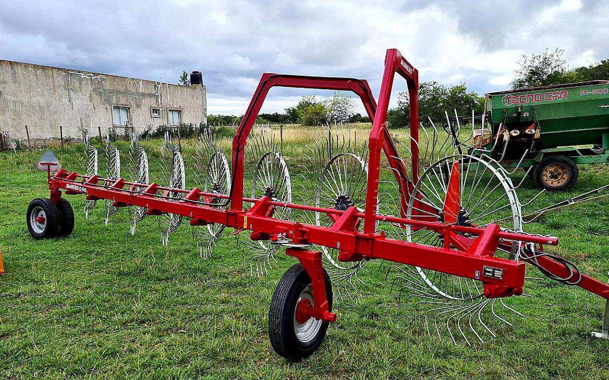 Rastrillo Lateral 8 Estrellas para Tractor 5940 Mainero - Agroads