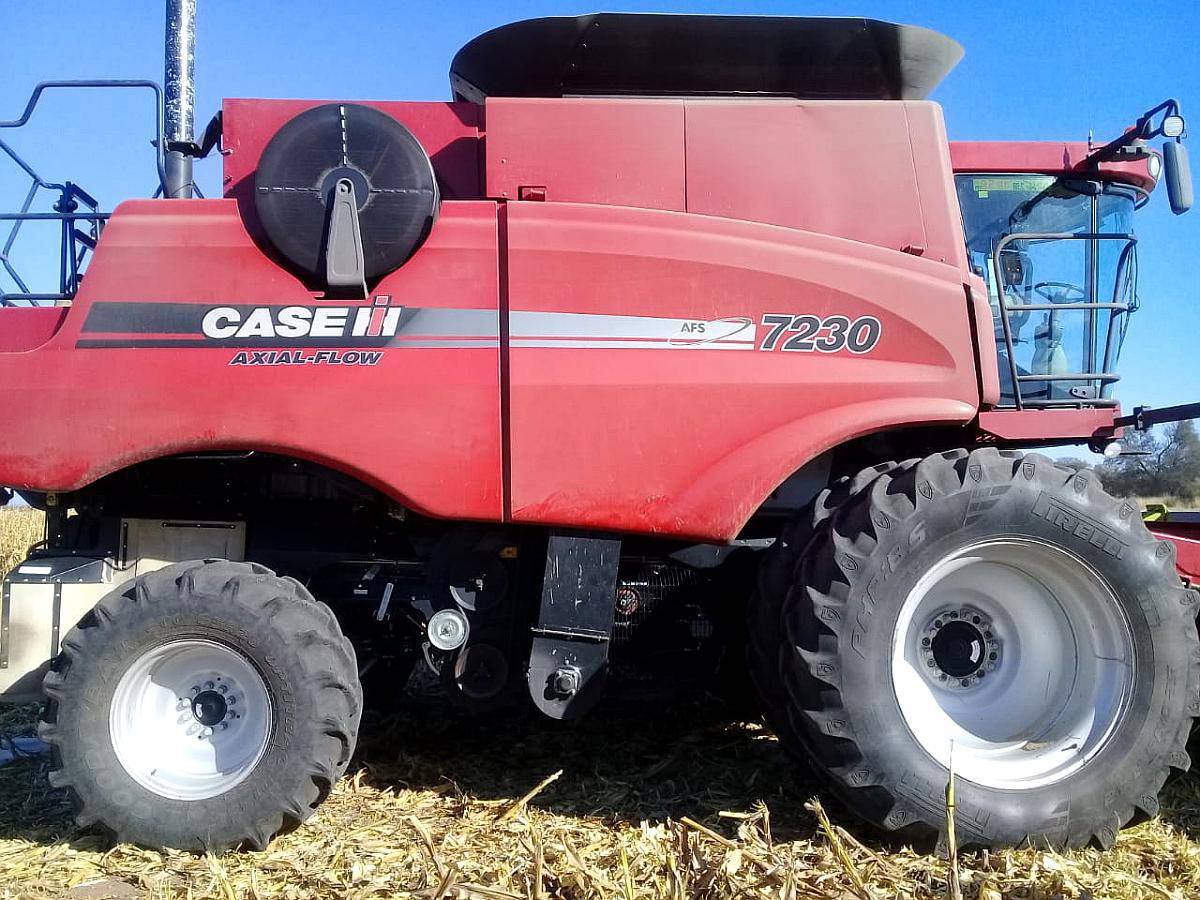 Case Axial 7230, 4x4, con Piloto, Dual, Draper de 40 Pies - Agroads