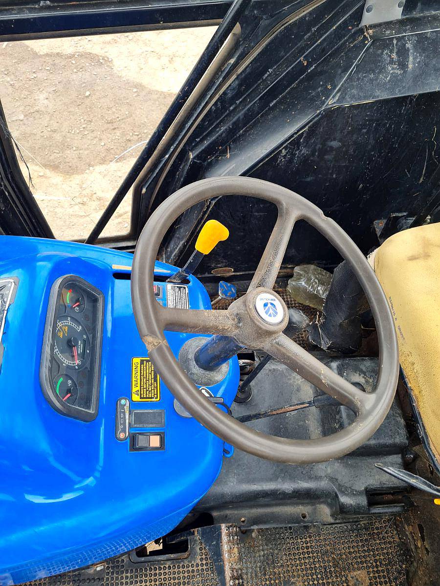 Tractor NH 8030 Mod 2017, Cabina, 9500 Hs - Año: 2017 - Agroads