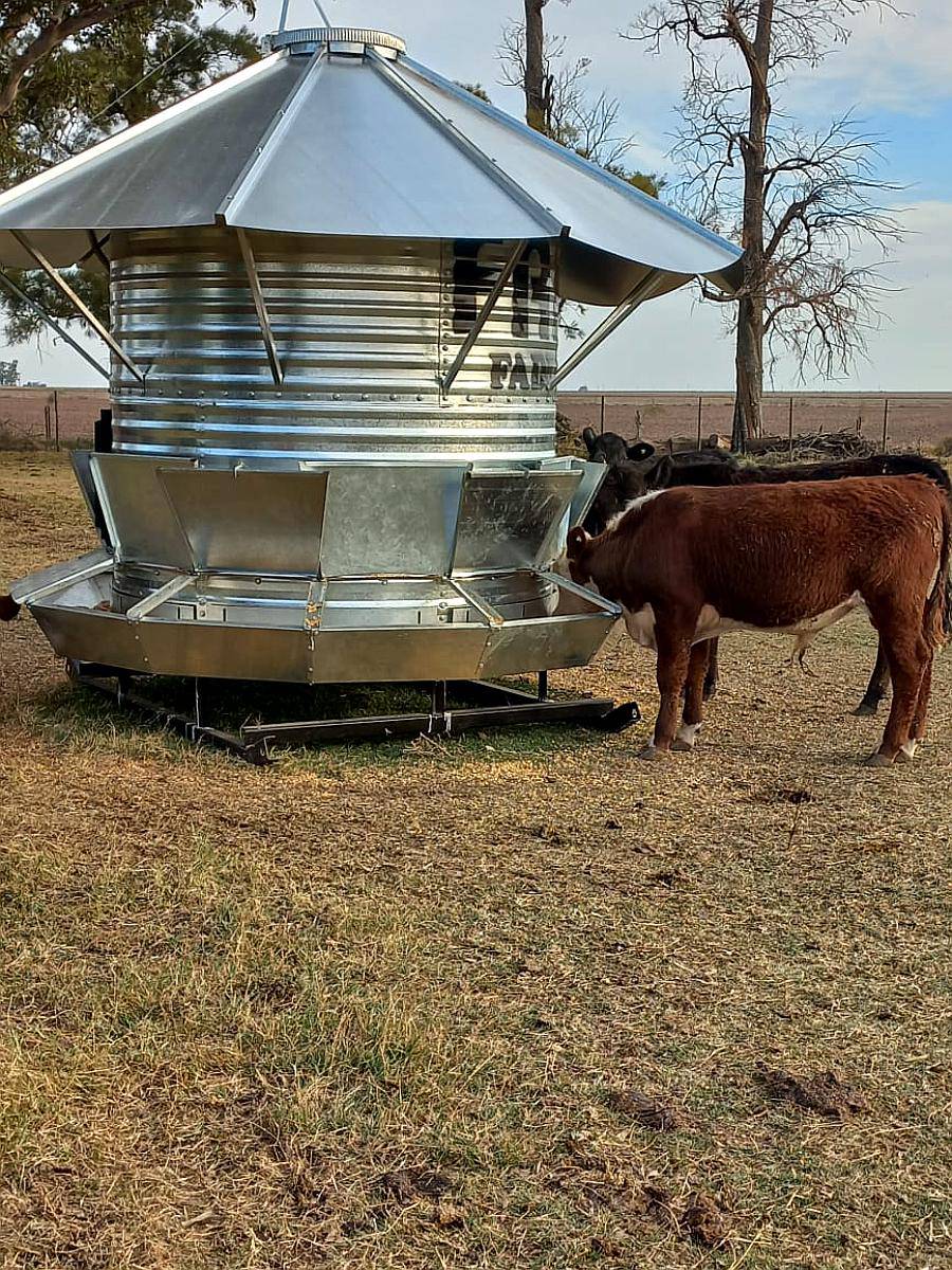 Comedero Autoconsumo Hacienda C3-3 de 5,7 TN - Agroads