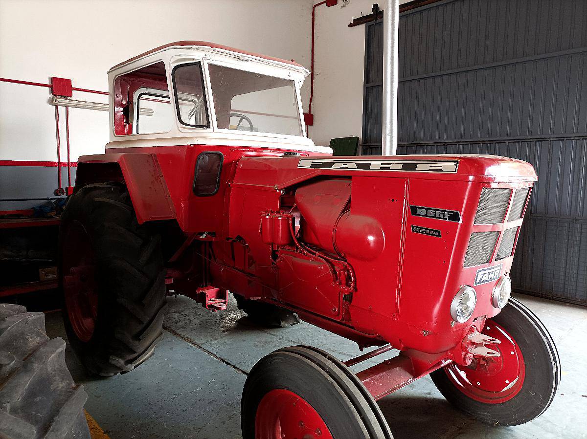 Tractor Deutz Fahr 66 muy Lindo - Año: 1974 - u$s 15.000 - Agroads