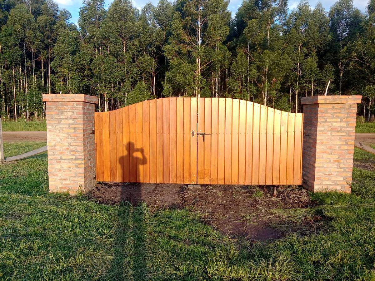 Porton Ciego de Madera Dura (anchico) - Agroads