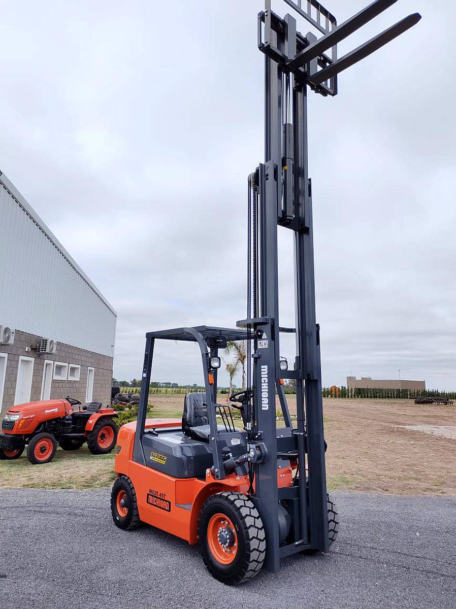 Autoelevador Michigan Mod. Me25-45tii Nuevo - Año: 2022 - Agroads