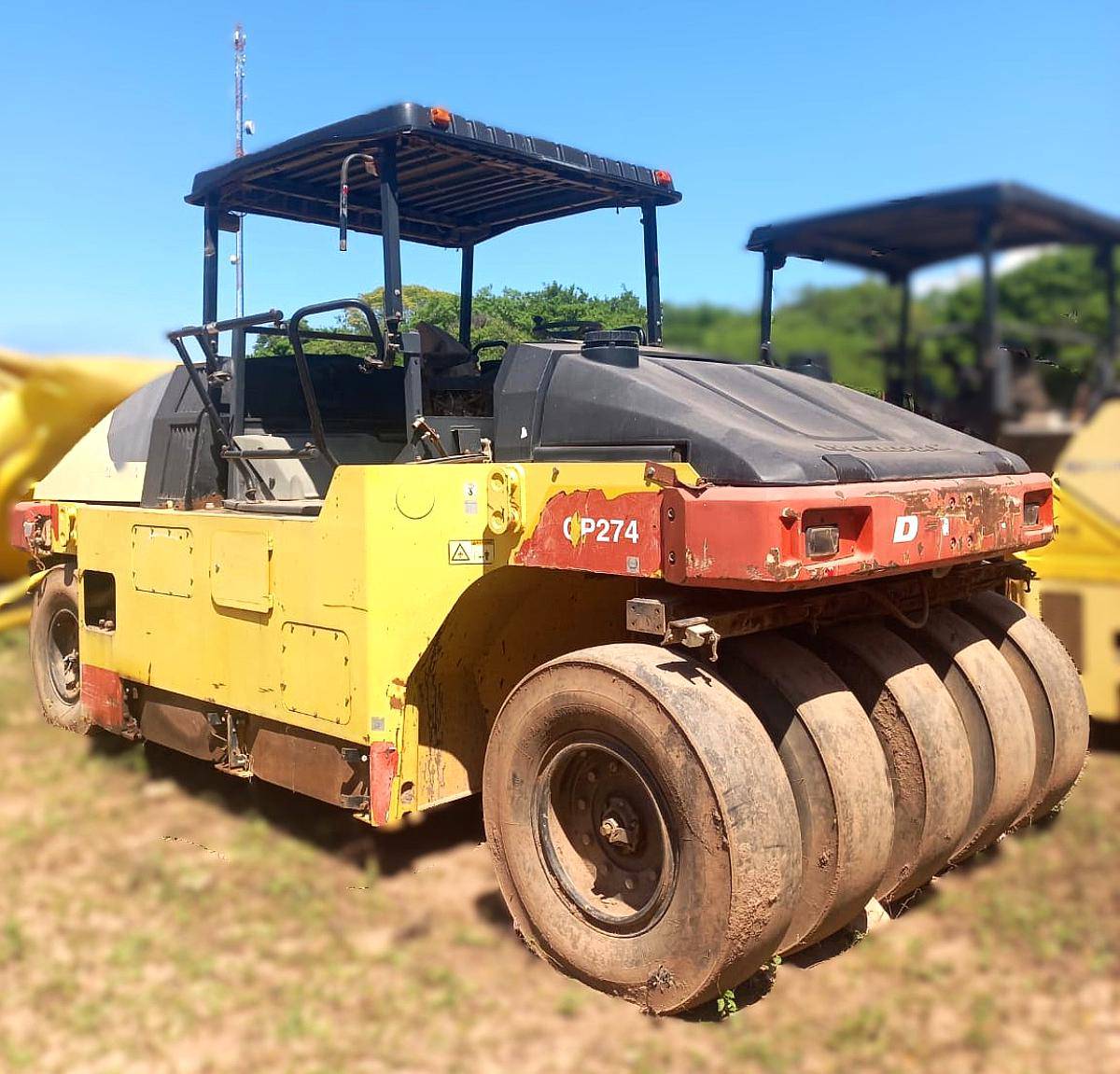 Rodillo Neumático Autopropulsado Doble Tren Dynapac CP 274 - Agroads