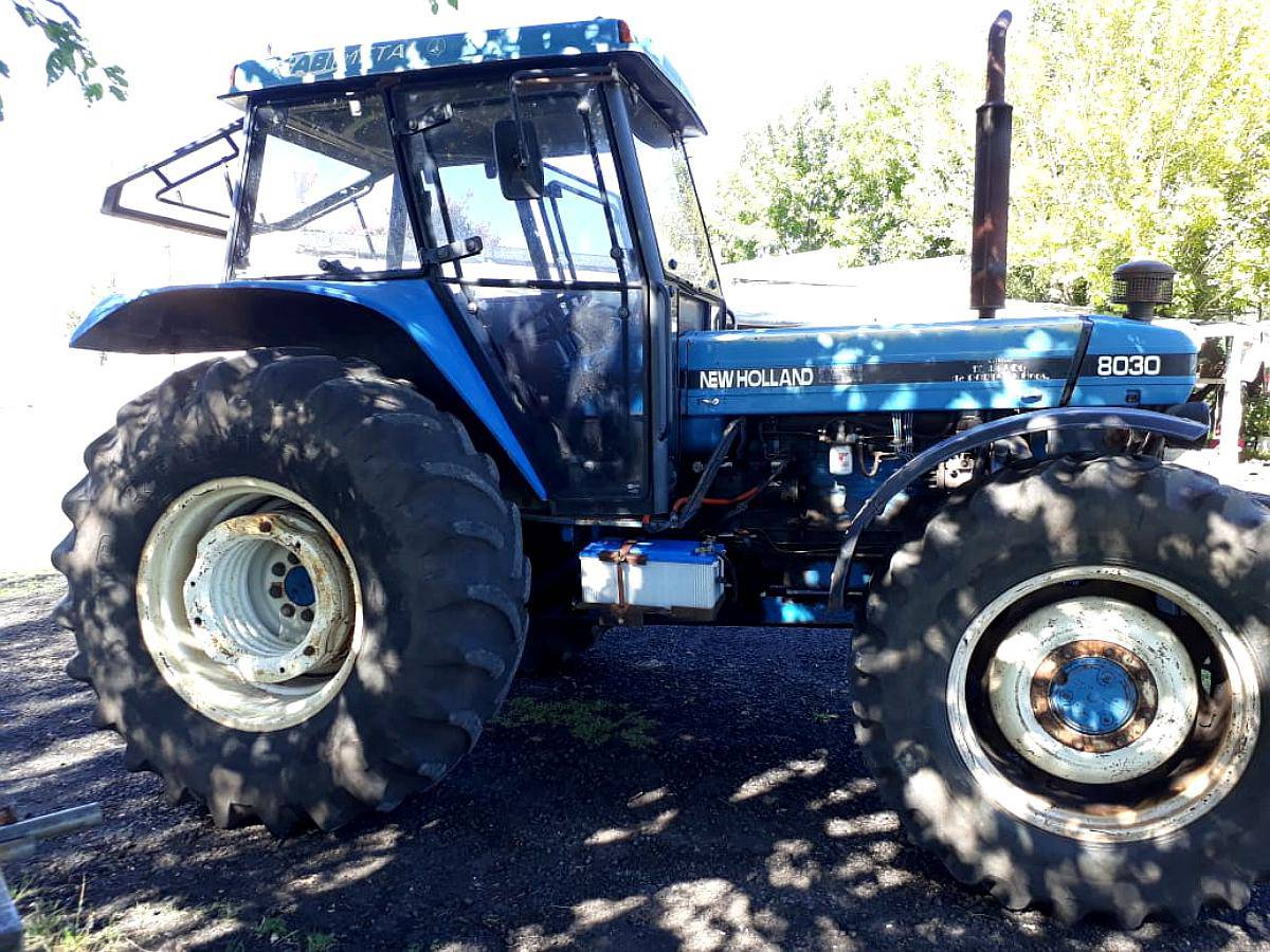 New Holland Ford 8030 6cil Cabina muy Bueno - Año: 1997 - Agroads