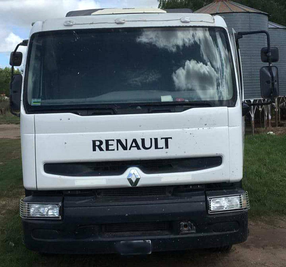 Renault 320 DCI año 2007 con 1.283.000 km Tractor con Equipo - Agroads