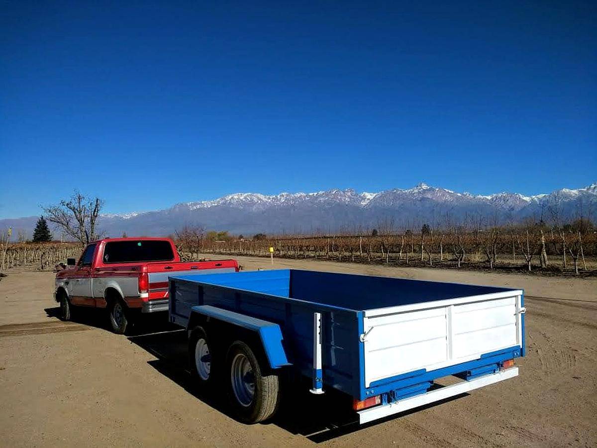 Tráiler con Rampas y Barandas Desmontables 2X4 - Año: 2021 - Agroads