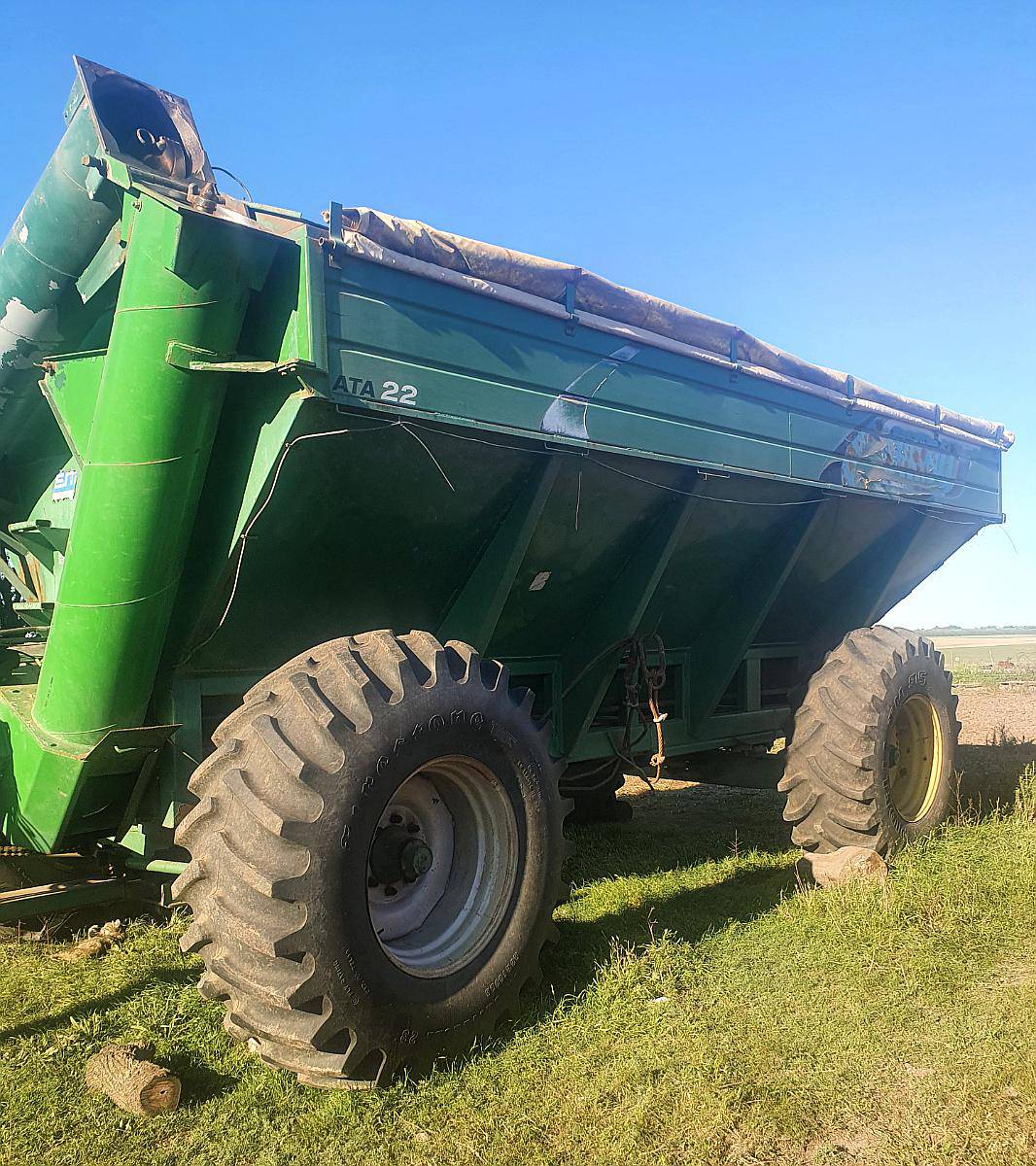 Tolva Autodescargable Ombu de 22 Toneladas con Balanza - Agroads
