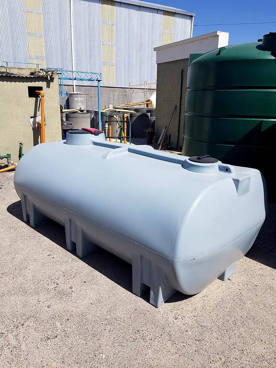 Tanque Horizontal 3750 Lts con Rompeolas Incluido - Agroads