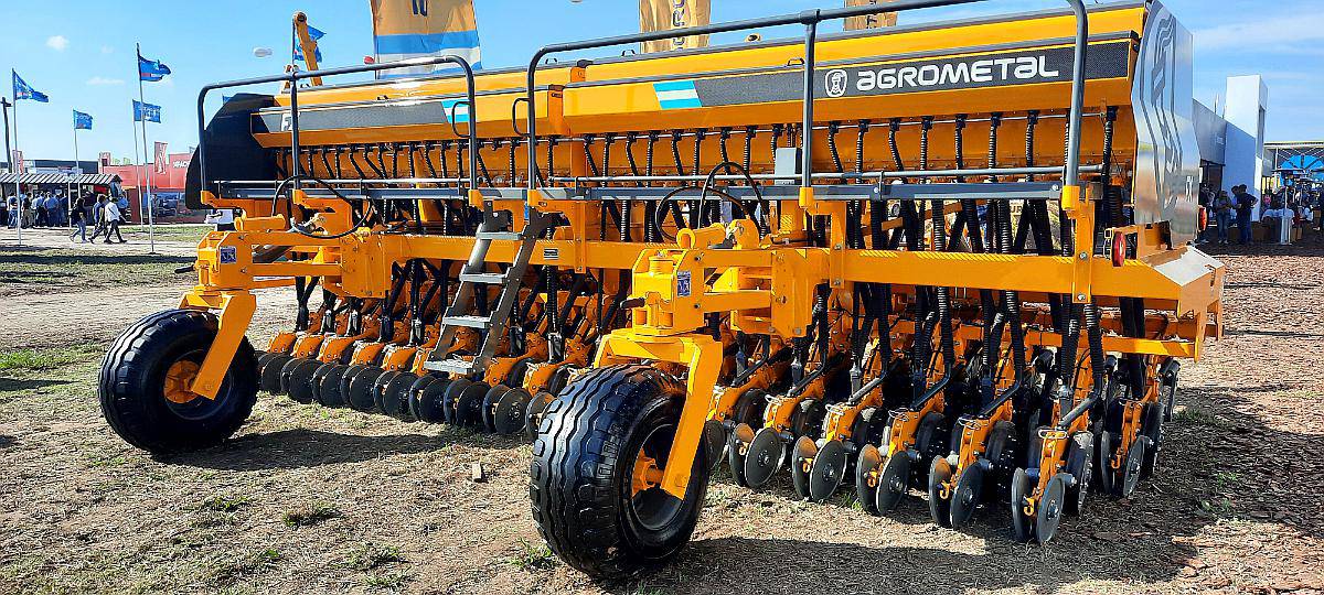 Sembradora Agrometal FX 33 a 21cm - Año: 2023 - Agroads