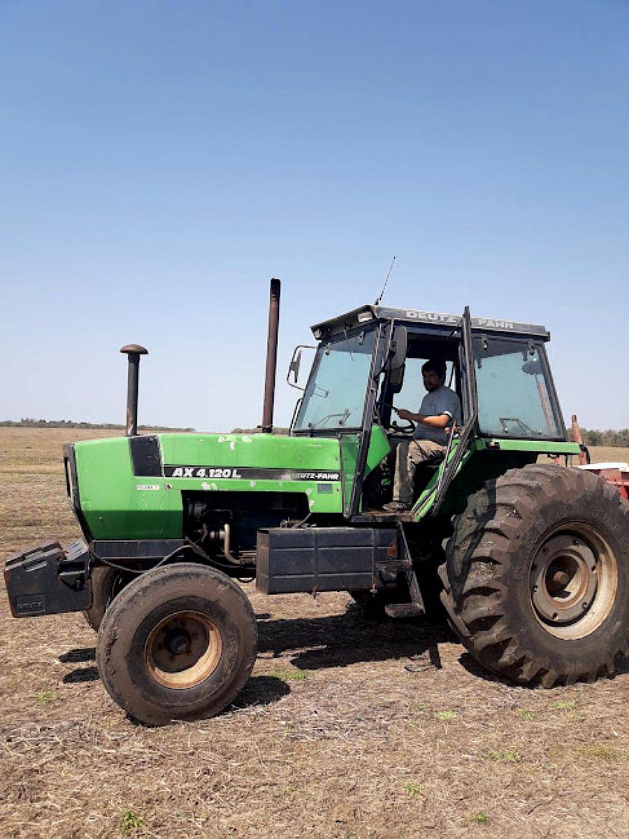 Tractor Deutz 120 DX - Año: 1997 - u$s 40.000 - Agroads