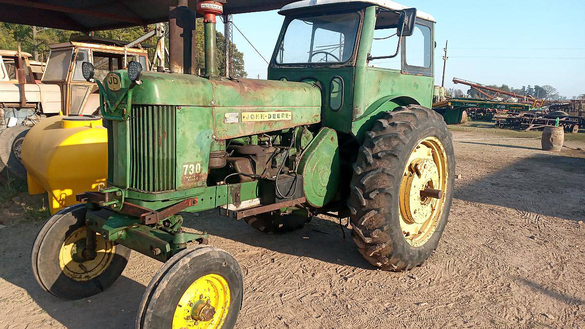 Jd 730 con Completo - Año: 1979 - Agroads