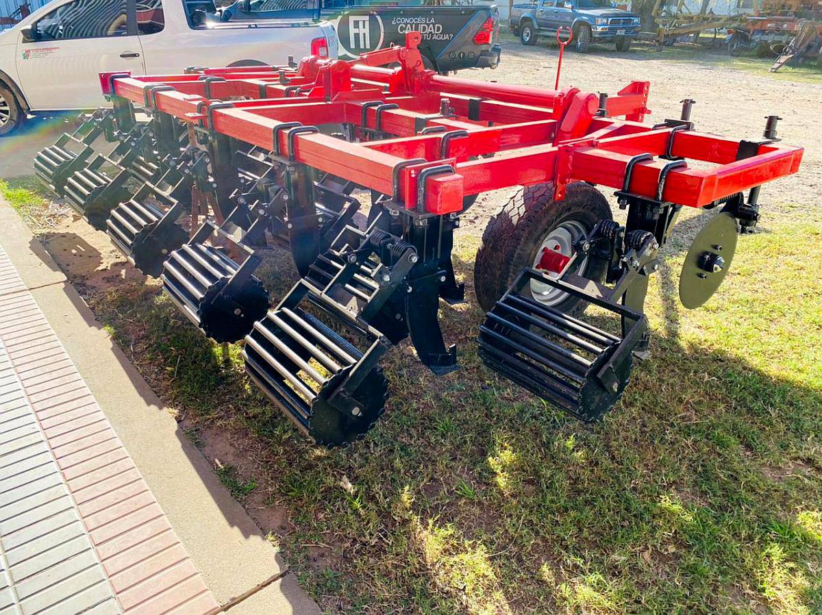 Paratil de 11 Timones Nuevos con Rolos Disponible - Agroads