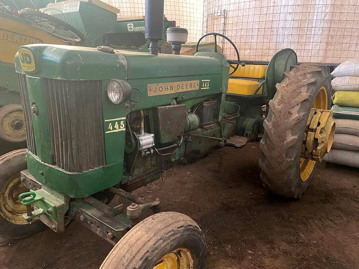 John Deere 445 con 3 Puntos - Año: 1964 - u$s 8.000 - Agroads