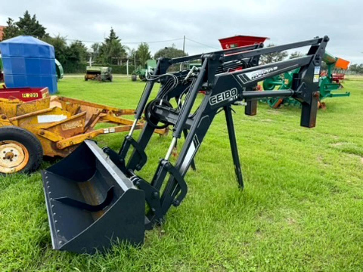 Pala Frontal para Tractor con Paralelogramo - Año: 2024 - Agroads
