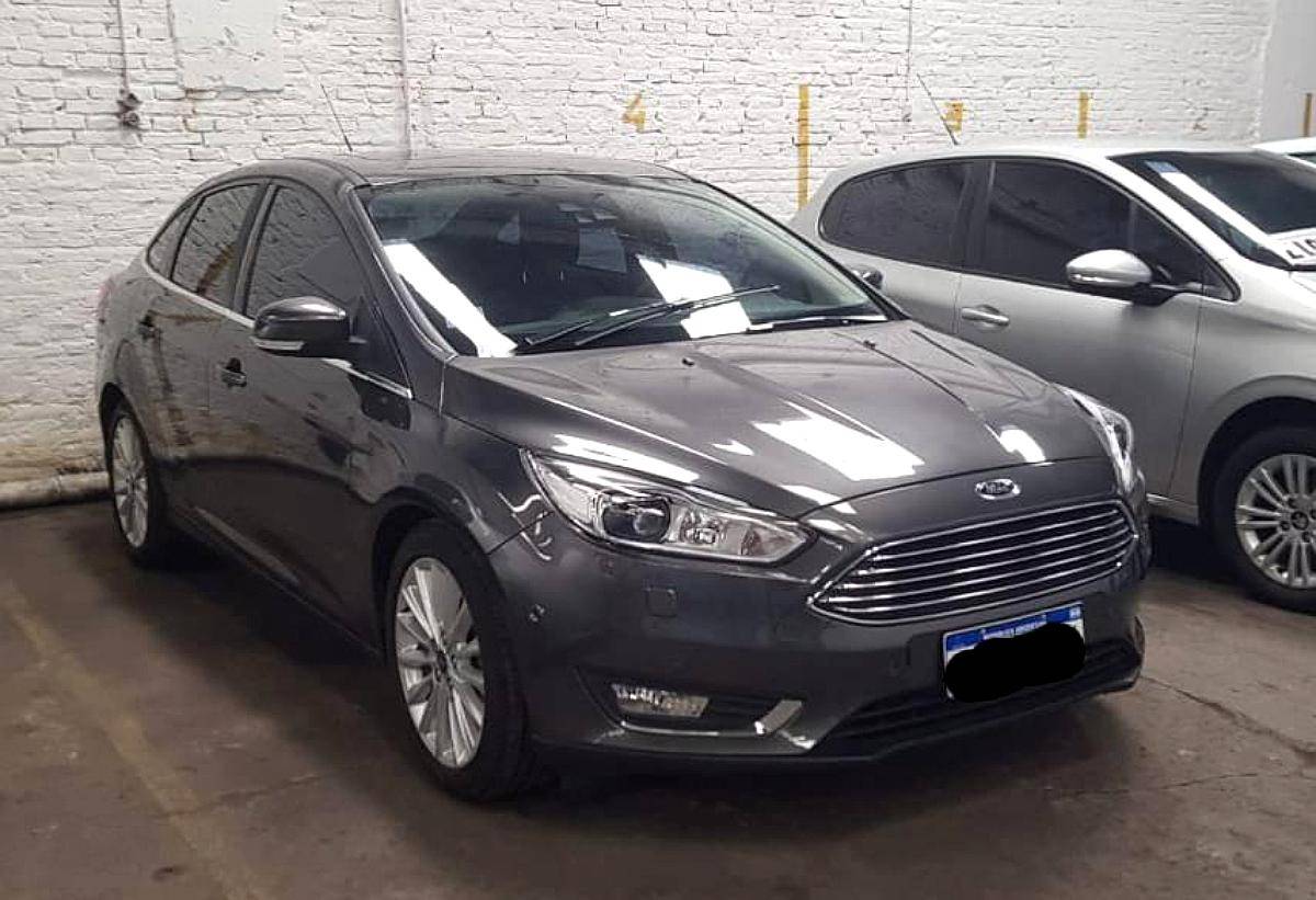 Vendo Ford Focus Titanium Sedan AT 2017 Nuevo- 30 Mil km - Agroads
