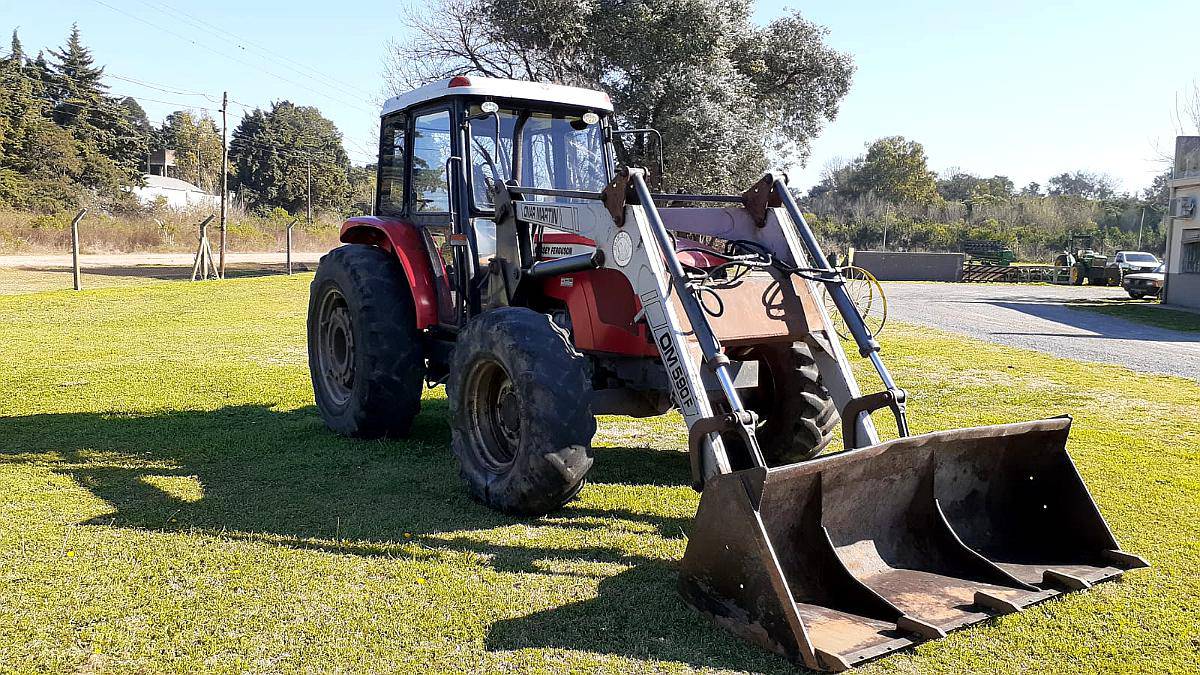 Tractor Massey Ferguson 4292 - Año: 2015 - u$s 32.000 - Agroads