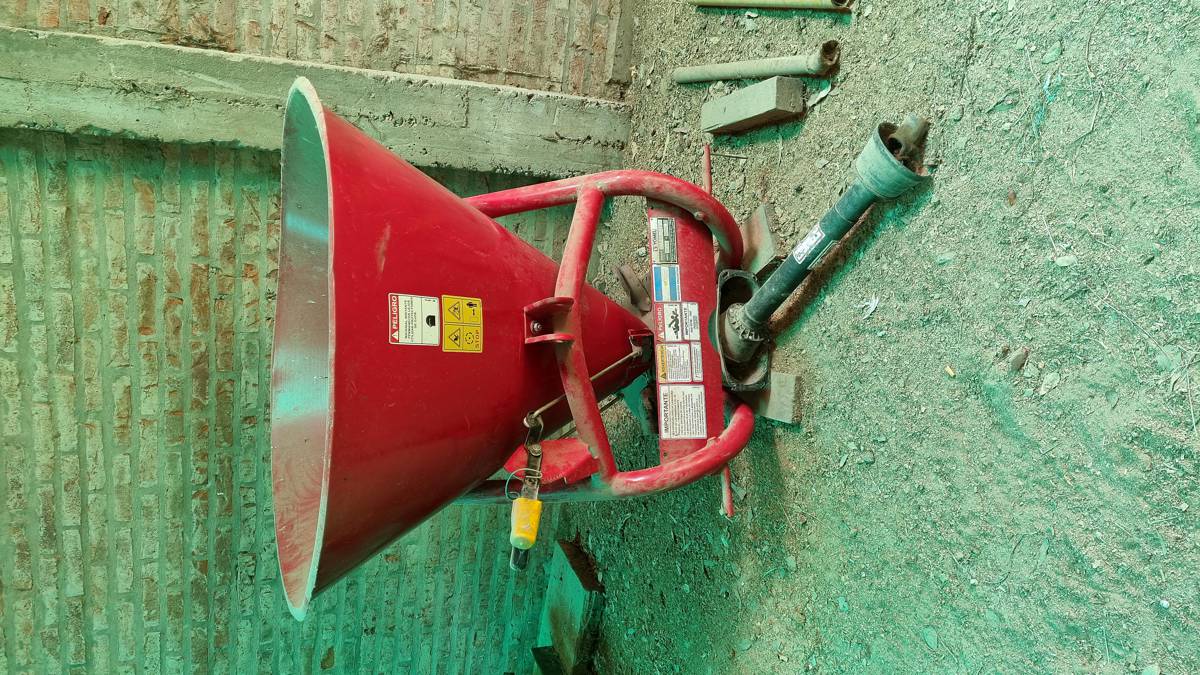 Fertilizadora Yomel RSP 360 - Año: 2021 - u$s 1.400 - Agroads