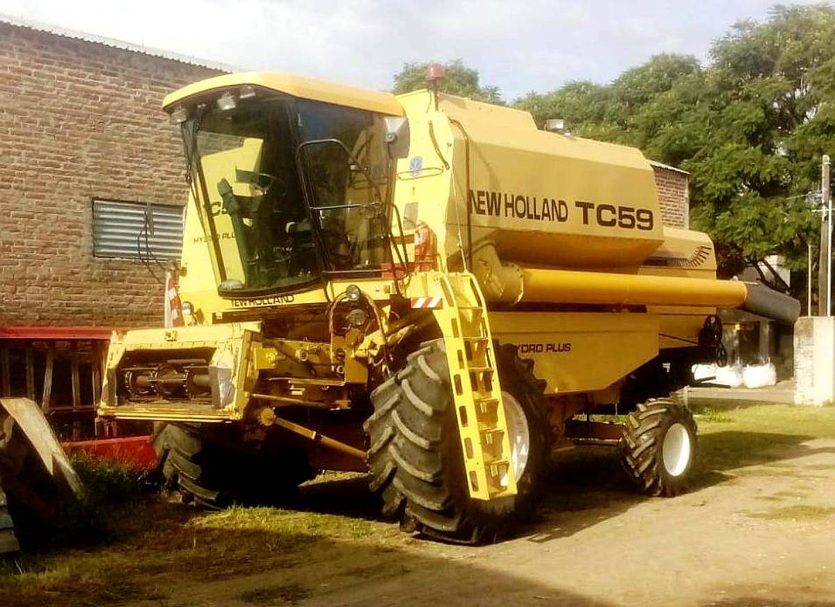 Cosechadora New Holland TC 59 - Año: 2000 - Agroads