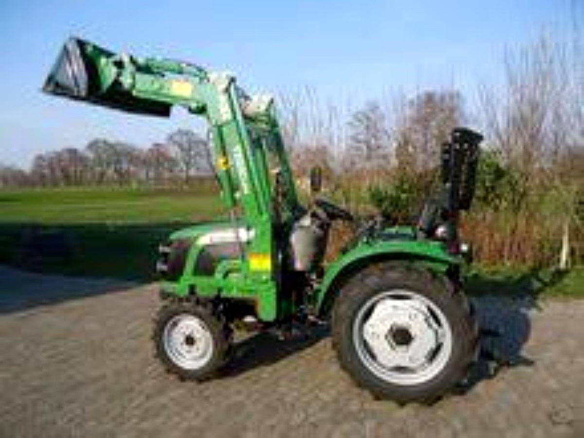 Tractor Chery con Pala Incluida 30 HP para Granjas Avicolas - Agroads