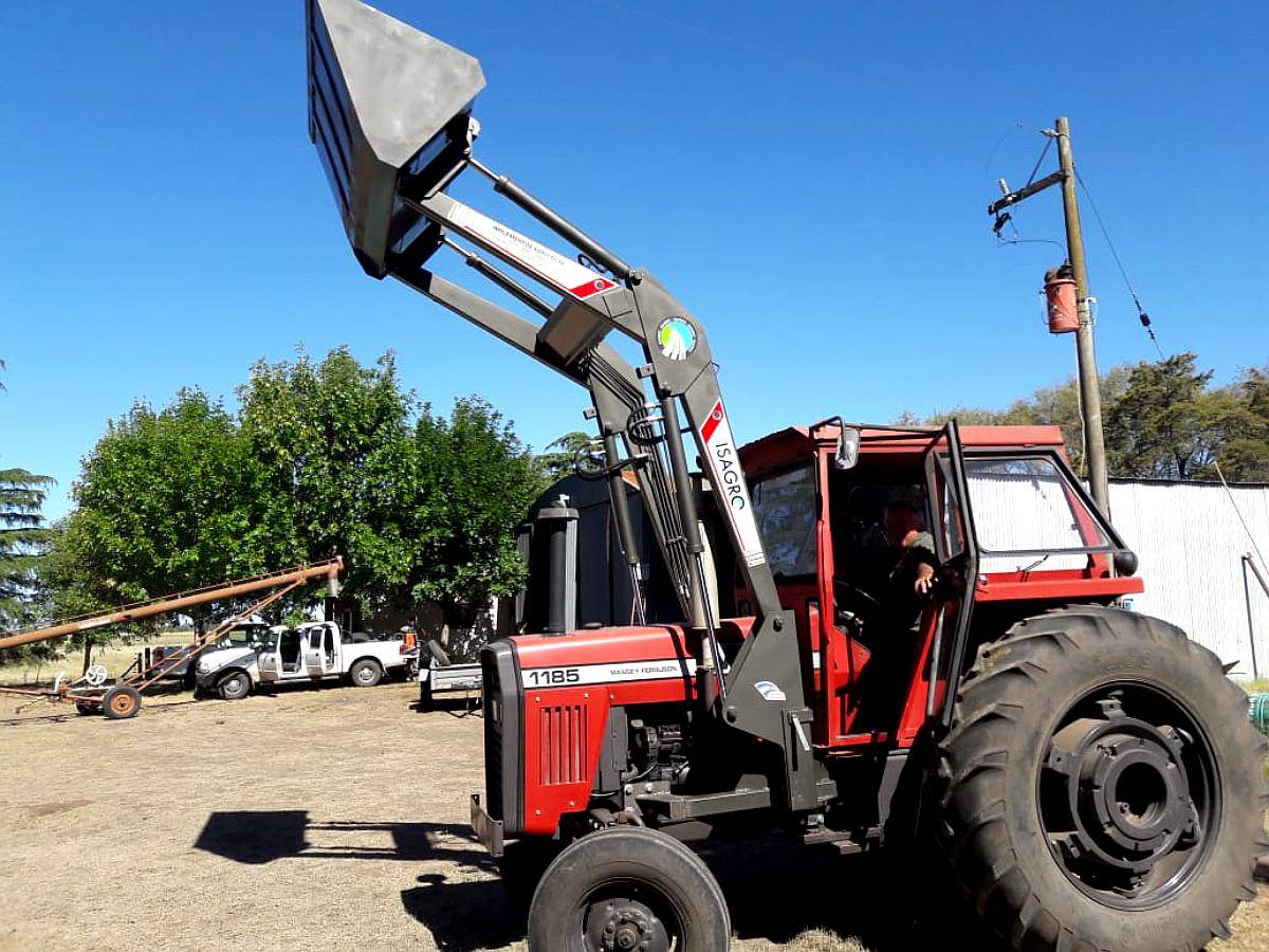 Pala Frontal con Balde - Adaptable a Todo Tipo de Tractor. - Agroads