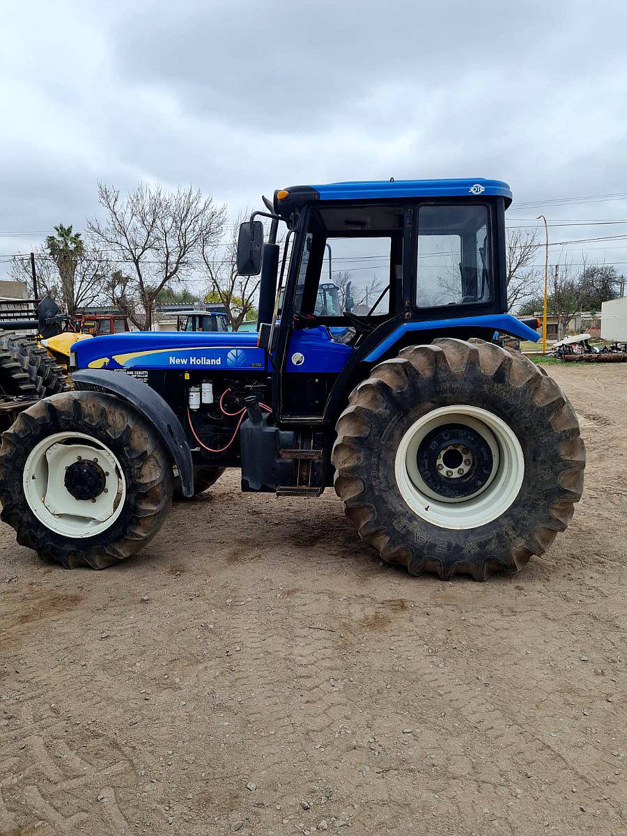 Tractor NH 8030 Mod 2017, Cabina, 9500 Hs - Año: 2017 - Agroads