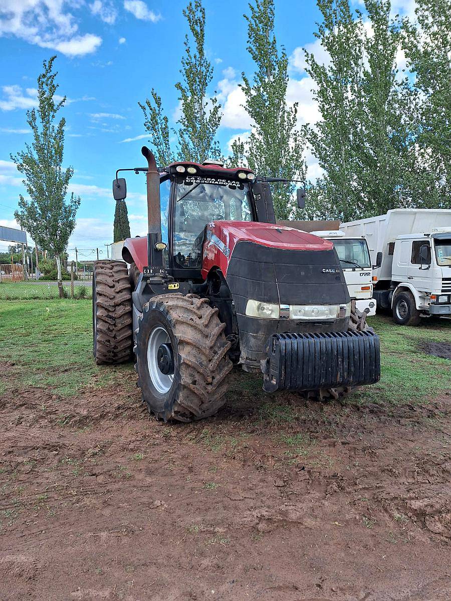 Case Magnum 260 año 2017. 5700 HS. Duales y Piloto - Agroads