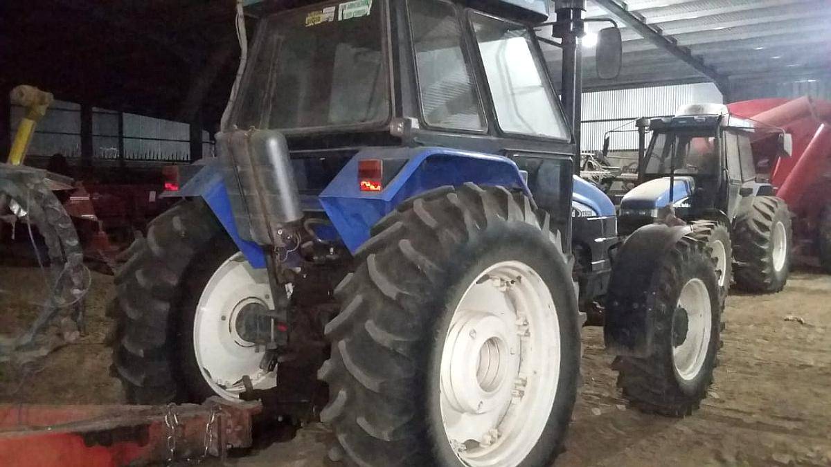 Tractor New Holland TS120 - Doble Traccion - año 2003 - - Agroads