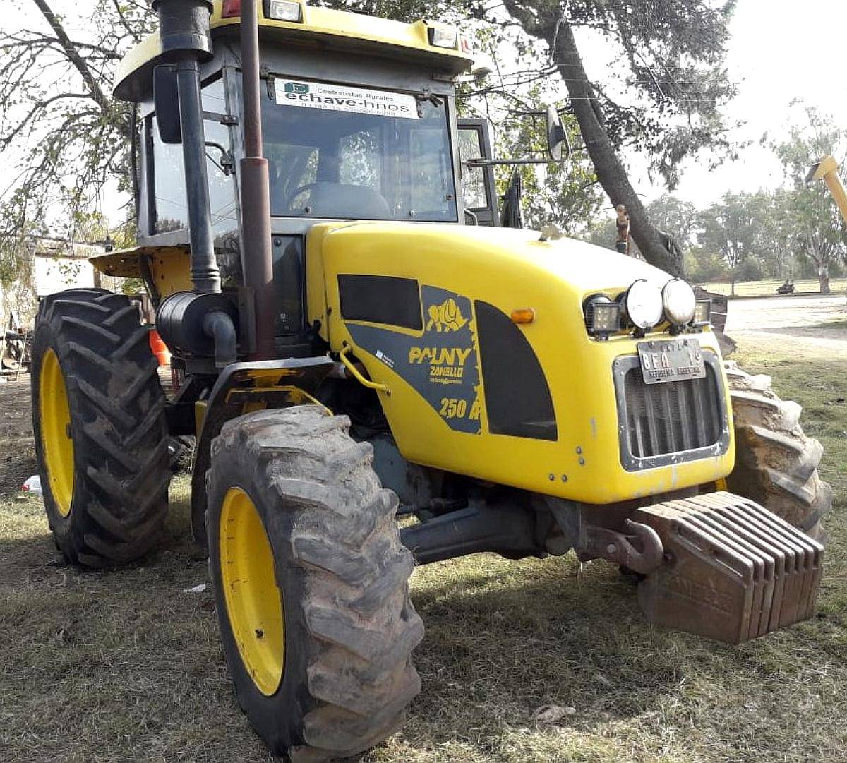 Tractor Pauny 250 a - Año: 2006 - $ 6.300.000 - Agroads