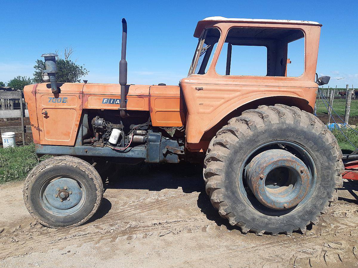 Tractor Fiat 700 e - u$s 10.000 - Agroads
