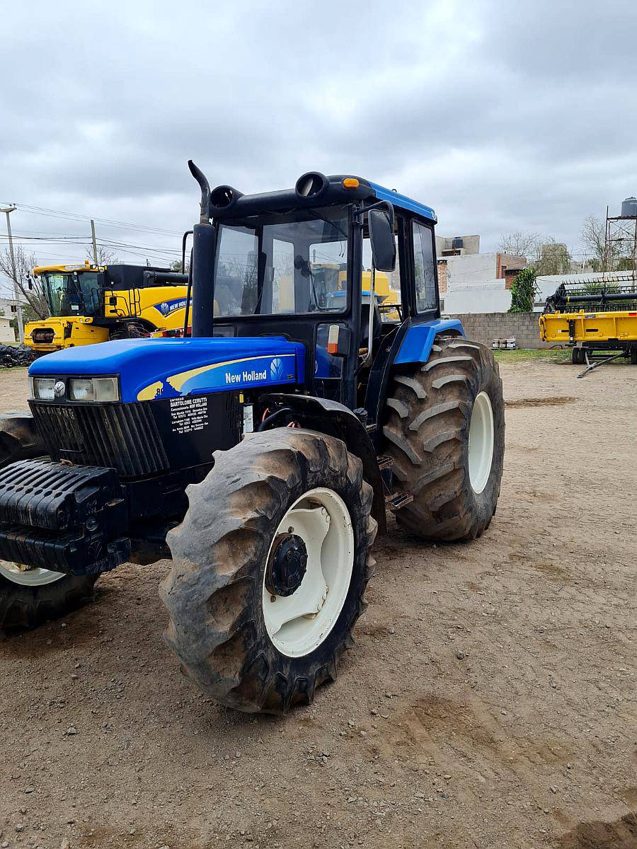 Tractor NH 8030 Mod 2017, Cabina, 9500 Hs - Año: 2017 - Agroads