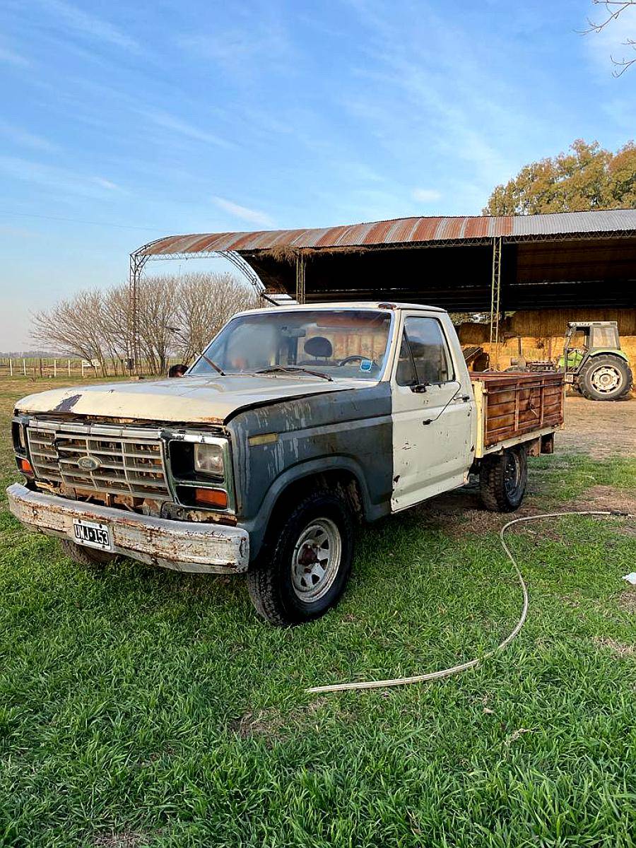 Vendo o Permuto Ford F100 - Año: 1986 - $ 8.000.000 - Agroads
