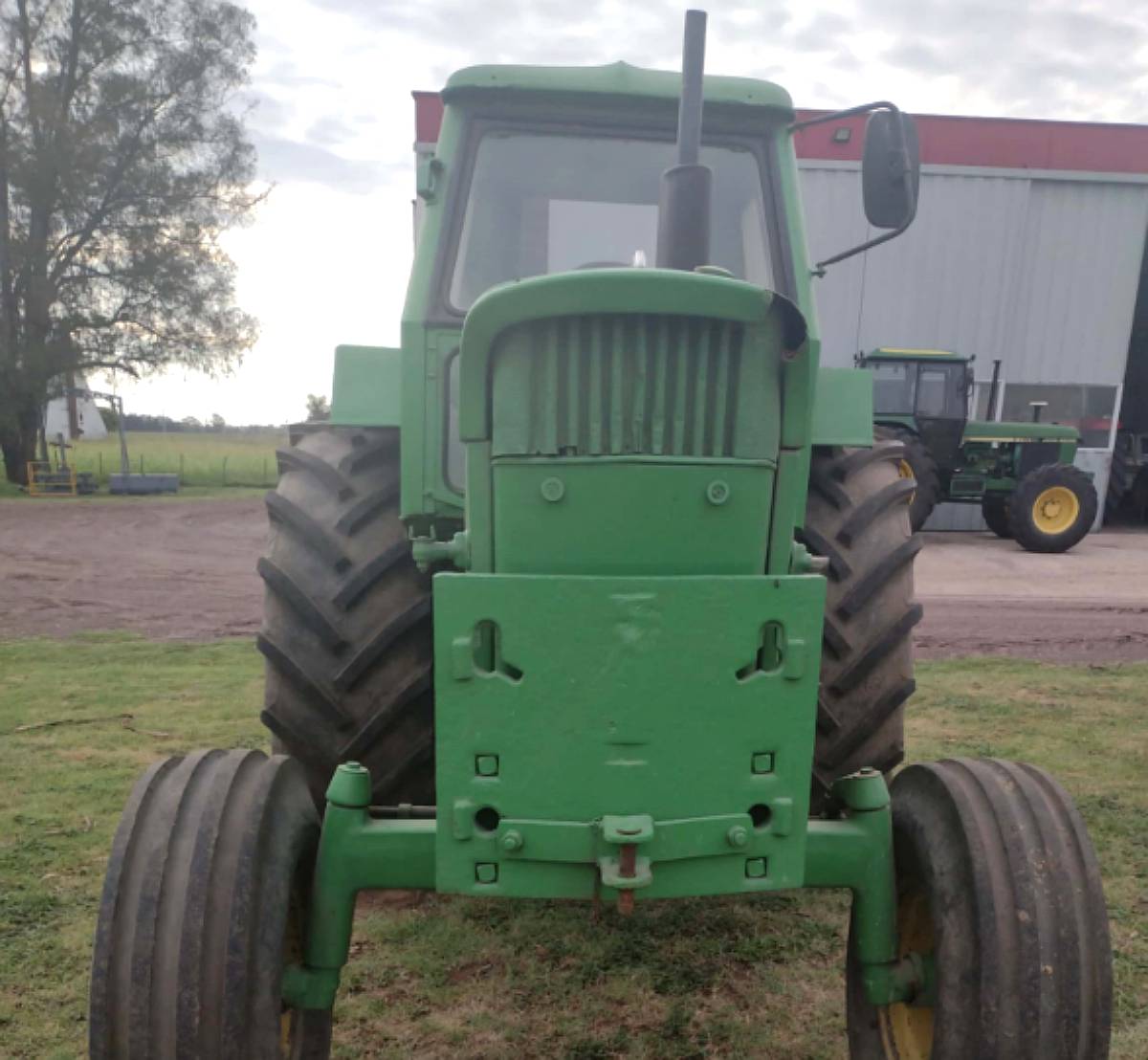 Tractor John Deere 4420 - año 1.975 - Año: 1975 - Agroads