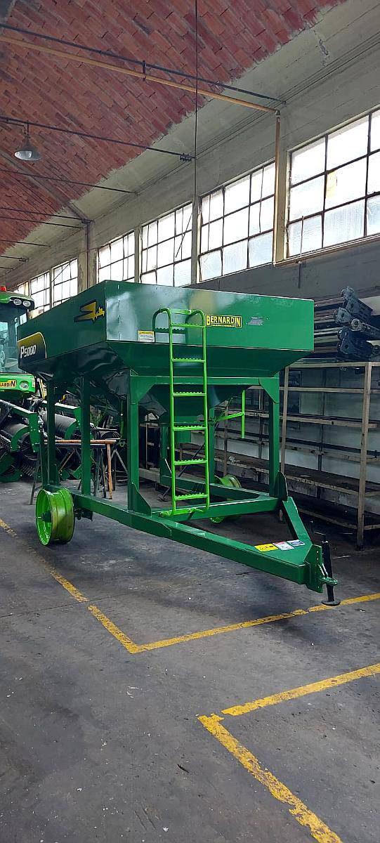 Carro Tolva para Llenado Big-bags Tolva 5000kg Bernardin - Agroads