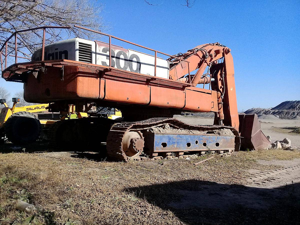 Retroexcavadora Poclain 300 Motor Deutz 12 - Año: 1979 - Agroads
