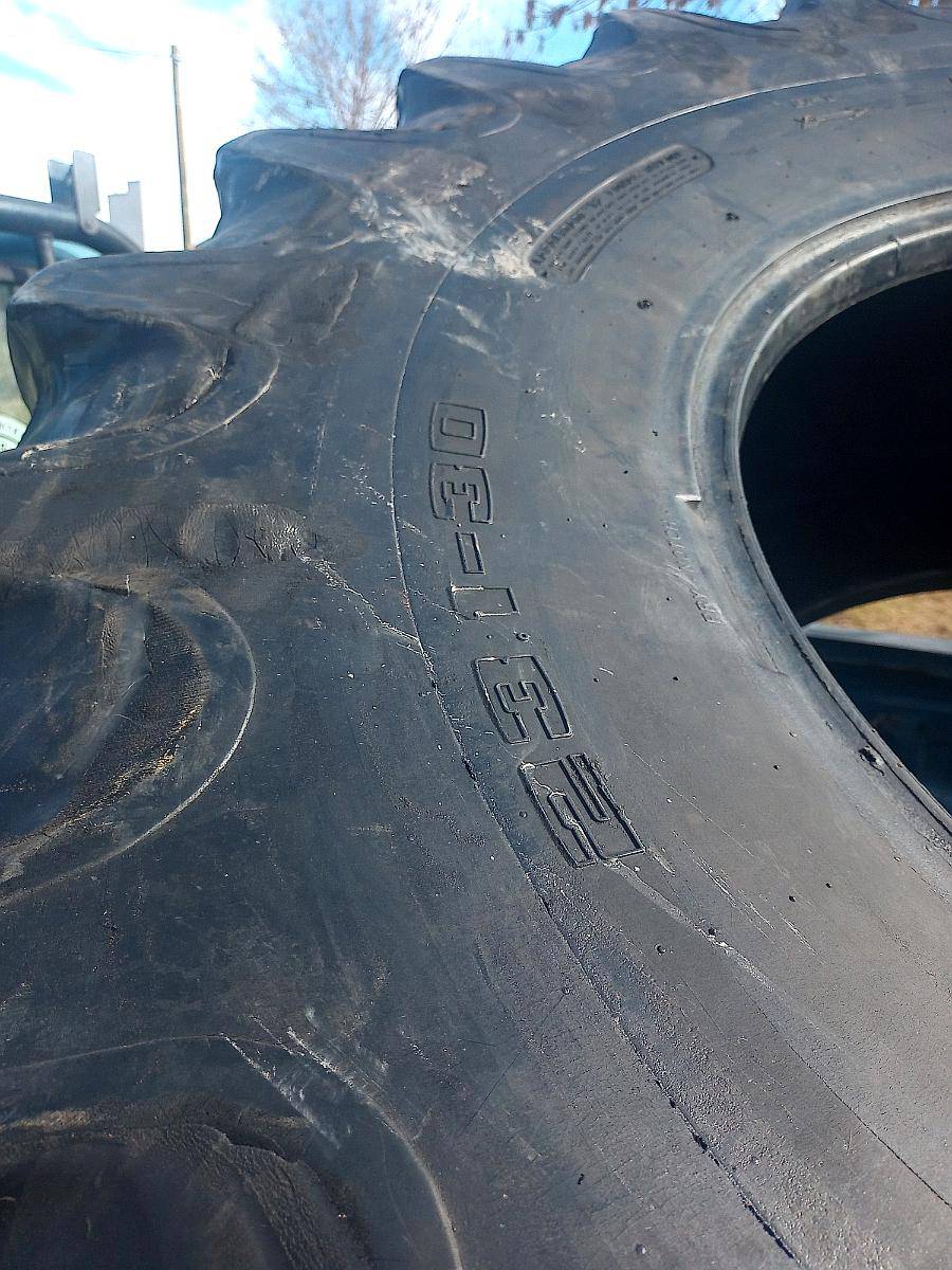 Cubierta Goodyear Dyna Torque 23.1-30 - $ 400.000 - Agroads