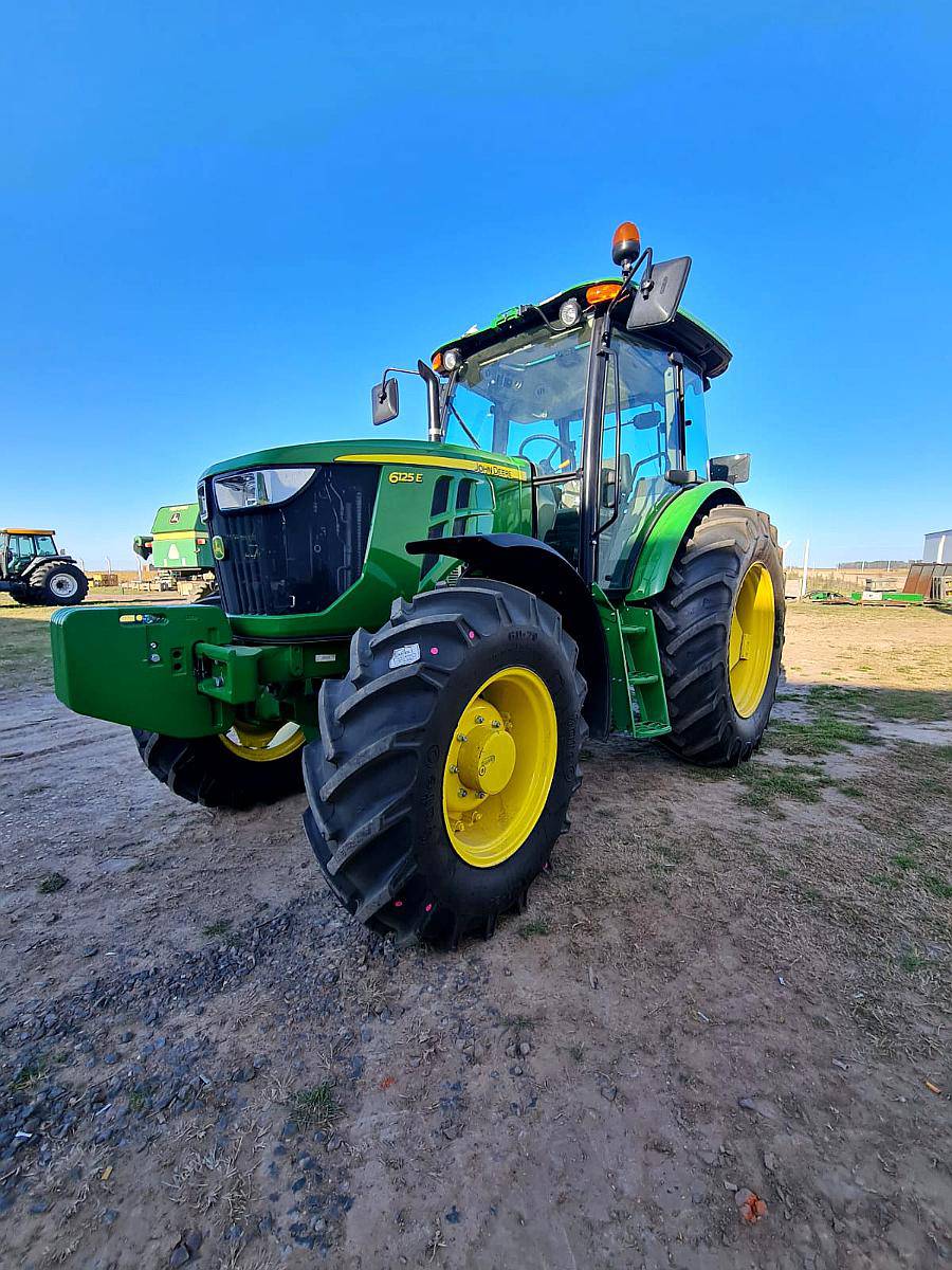 Tractor Nuevo JD 6125e Cabinado. Entrega Inmediata. - Agroads