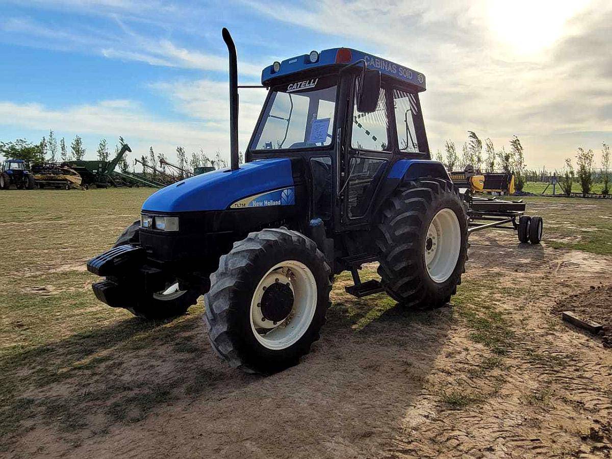 Tractor New Holland TL 75 e - Año: 2005 - Agroads