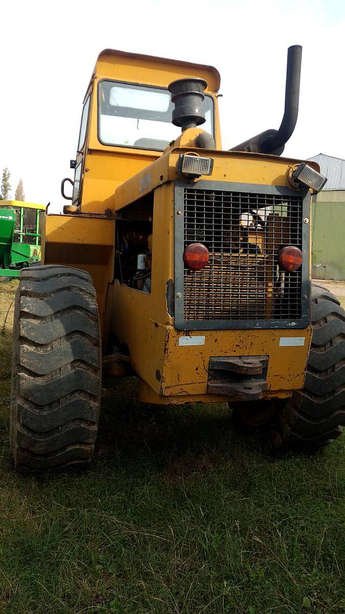 Michigan 75 III a Clark año 1982 - Año: 1982 - Agroads