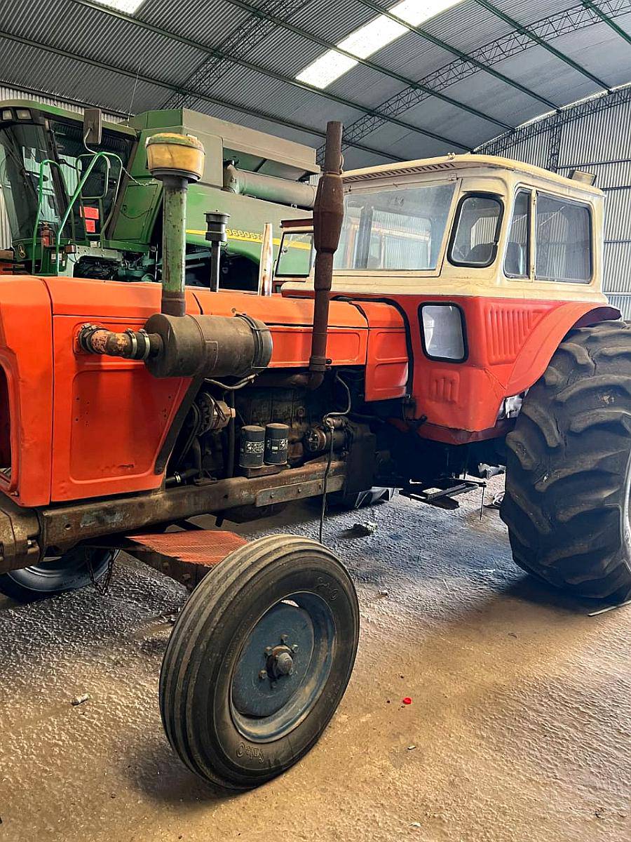 Tractor Fiat 900e - Año: 1982 - u$s 17.100 - Agroads