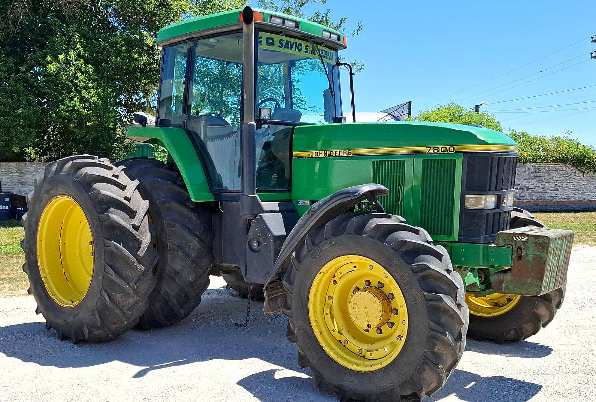 Tractor John Deere 7800 1998 con Duales 18-4x38 - Año: 1998 - Agroads