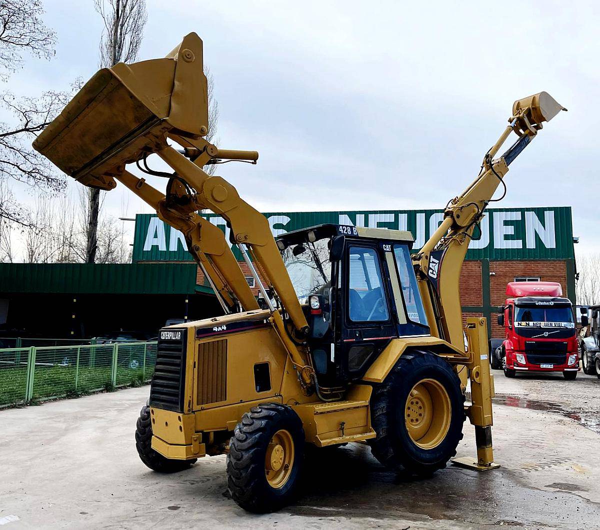 Retroexcavadora Caterpillar 428b año 2003 - Año: 2003 - Agroads
