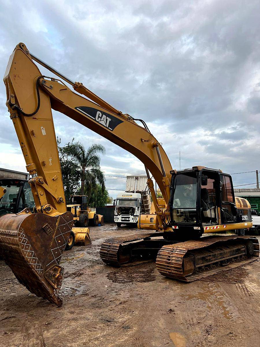 Excavadora Caterpillar 320 CL - Año: 2005 - u$s 138.000 - Agroads
