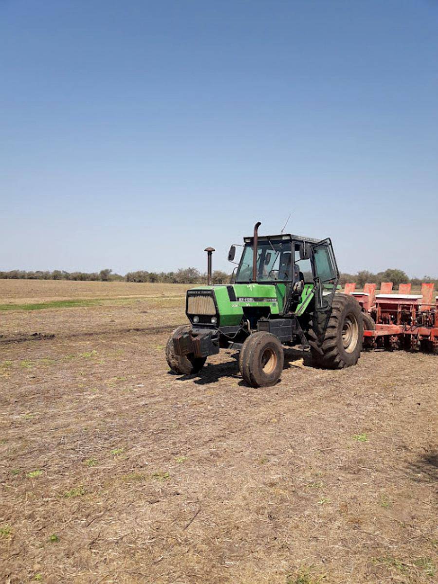 Tractor Deutz 120 DX - Año: 1997 - u$s 40.000 - Agroads