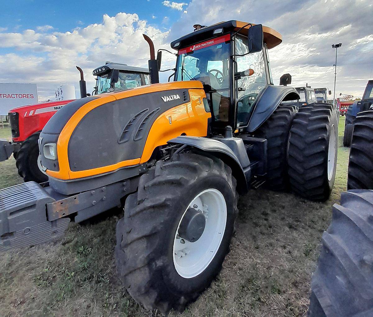Valtra VT 190 año 2014 con 4.000 Hs con Piloto - Año: 2014 - Agroads