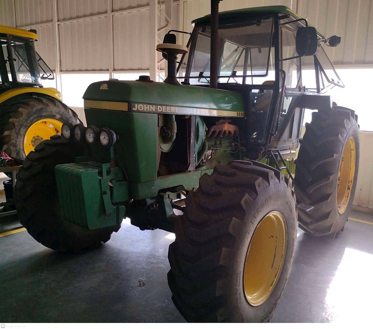 Tractor John Deere 3530 año 1.994 - Año: 1994 - u$s 45.000 - Agroads
